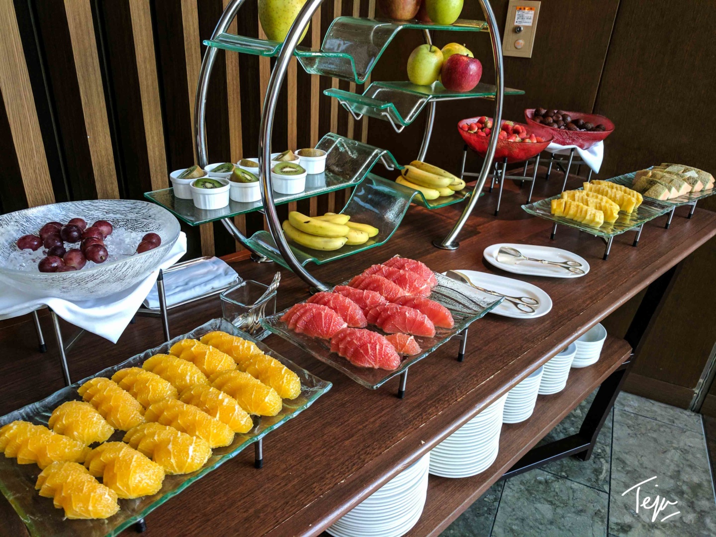 ConradTYO_Breakfast9 – Grab a Mile