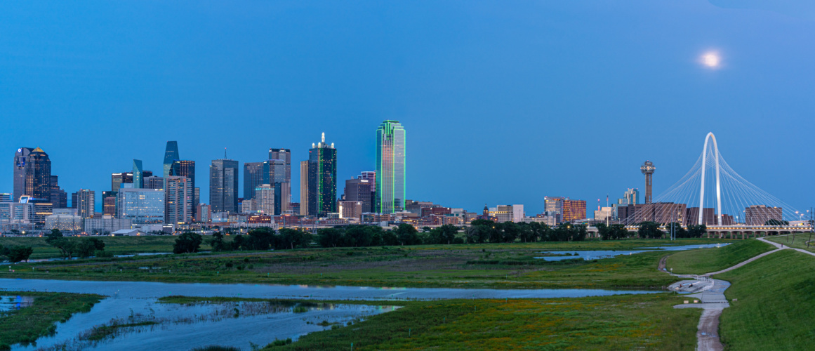 Pictures from the Week: Flower Moon over Dallas Skyline