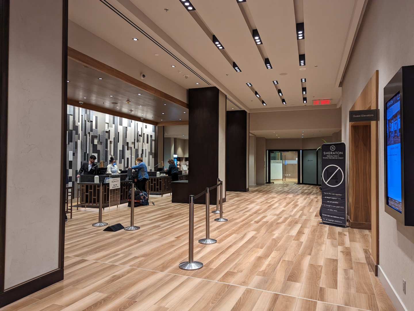 Review: Sheraton Gateway Hotel @ Toronto Pearson